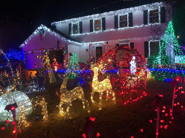 Updated: Your 2025 guide to Christmas light displays around Northern ...