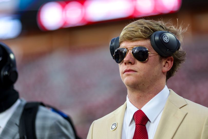 College football's top kicker misses two field goals at worst possible ...