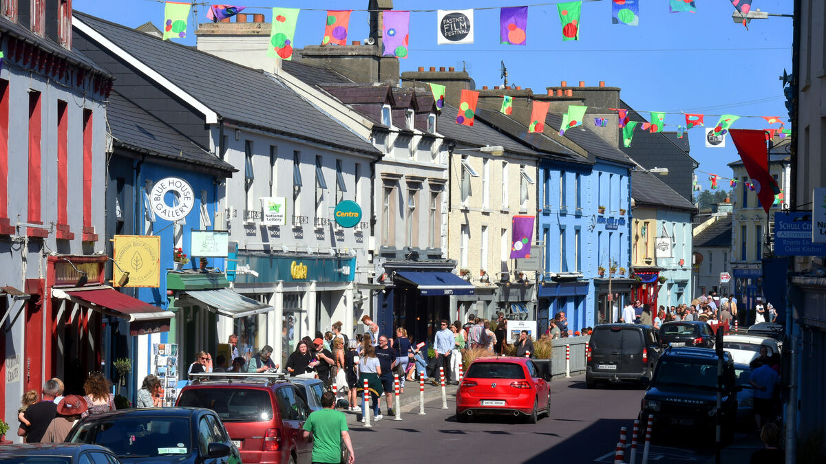 Cork man left upturned car on Schull Main Street and went home