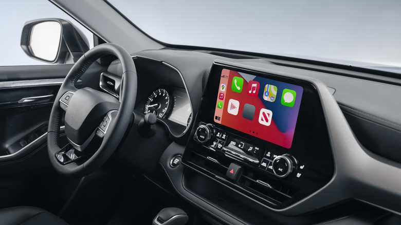 4 cool things that you can do with Apple CarPlay