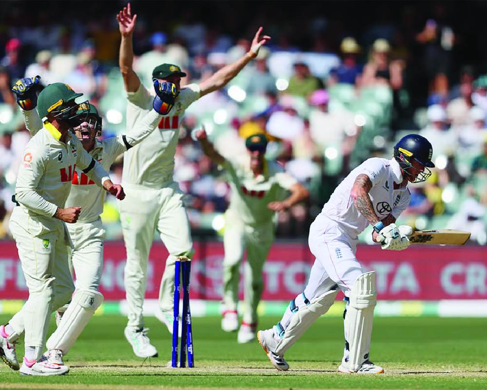 Nathan picks off 3 key wickets to set Australia on course for Ashes ...