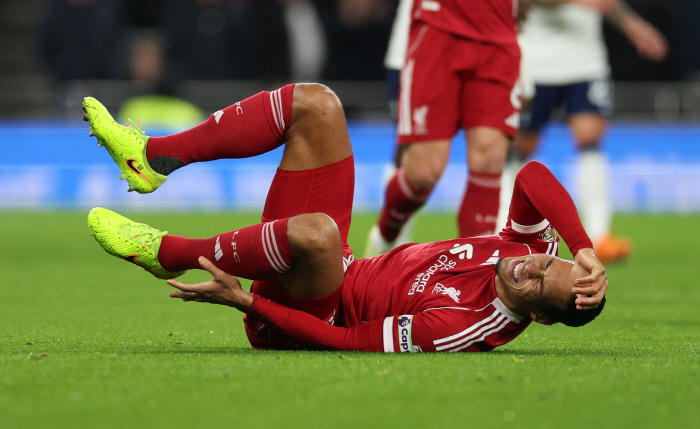 Son Heung-min has virtually won this year's Escape Award...Two players ...