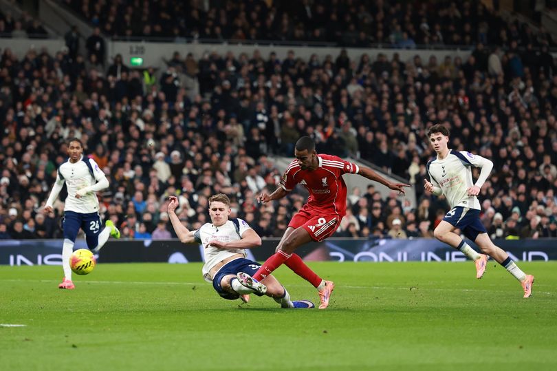 Alexander Isak ecstasy turns to agony as Liverpool star suffers ...