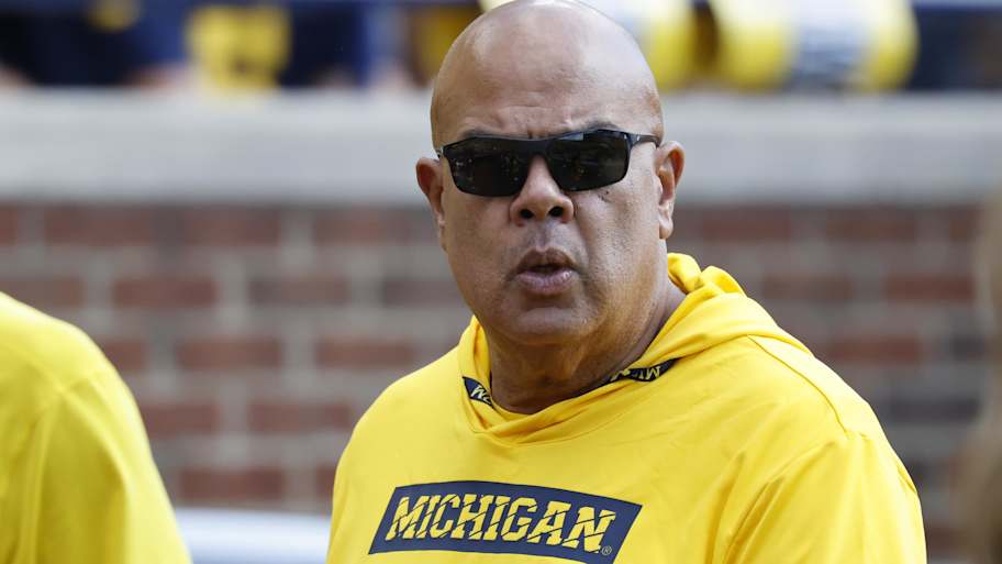 Michigan fans turning on Warde Manuel over the Kenny Dillingham miss