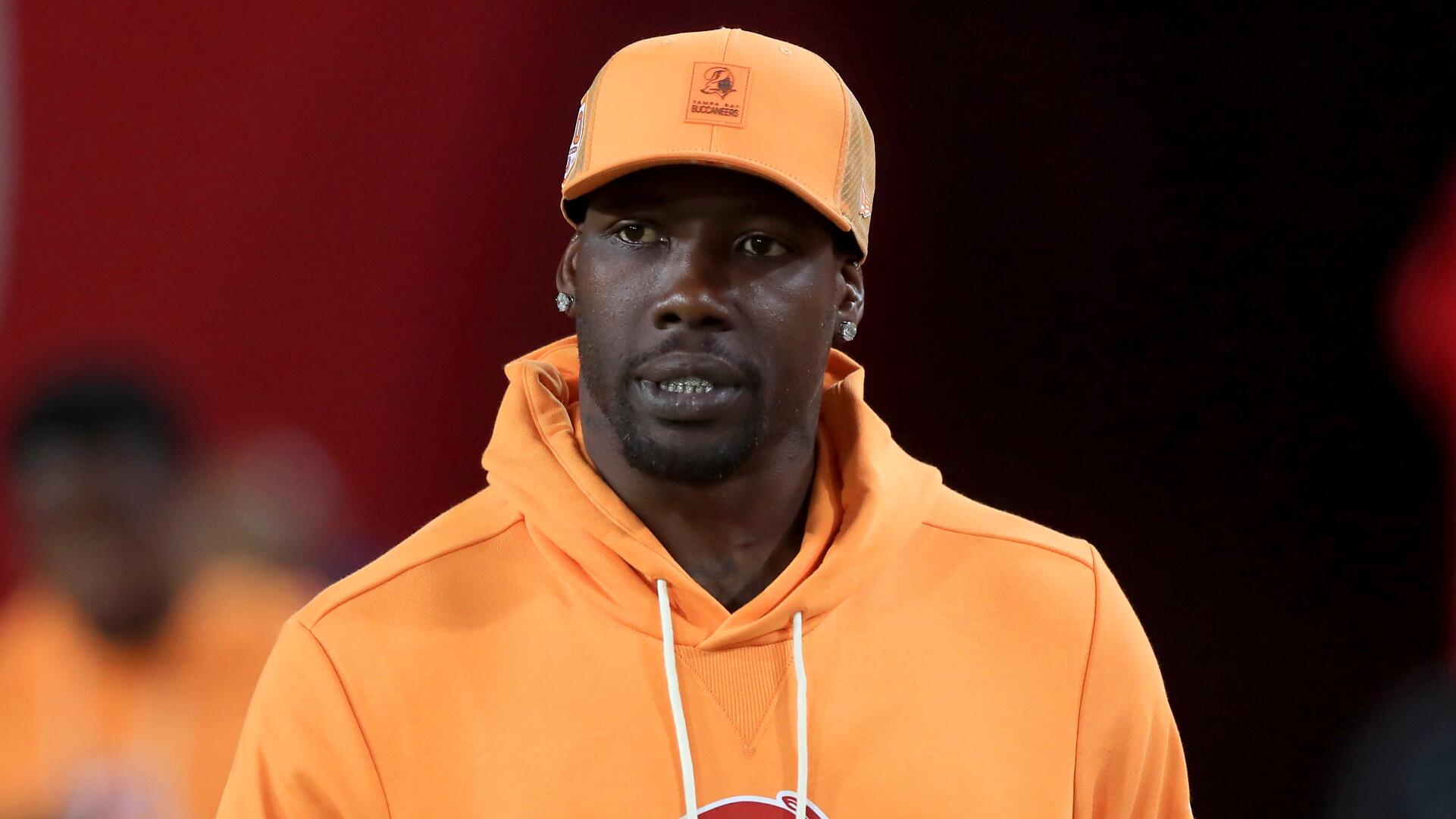 Buccaneers activate Jason Pierre-Paul: Veteran pass rusher set for first game action since 2023