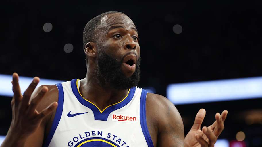 Draymond Green ejected from Warriors vs Suns