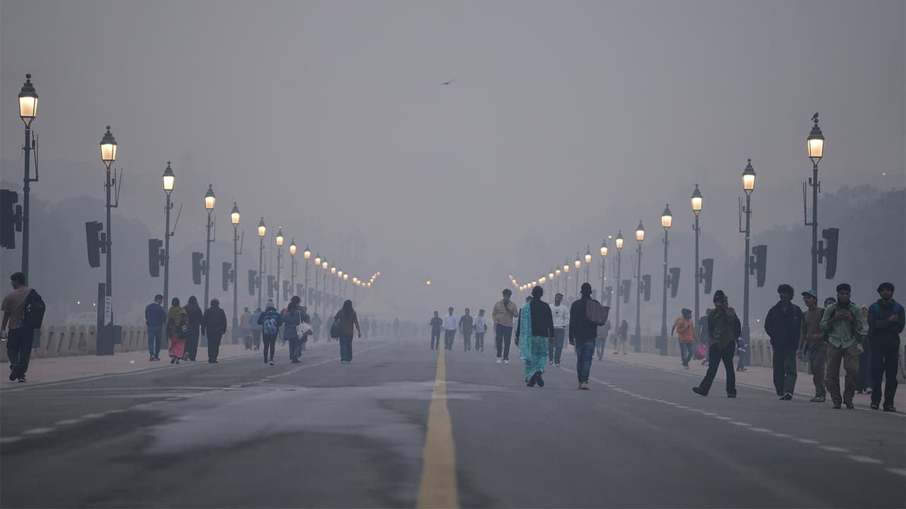 Delhi weather latest update: Delhi gripped by first daytime cold wave ...