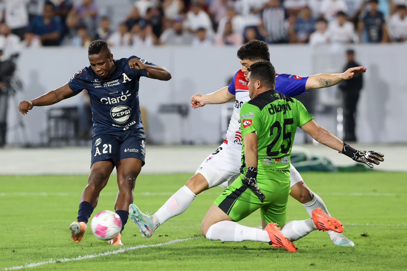 Firpo gana su undécimo título en El Salvador al vencer en penales a Alianza