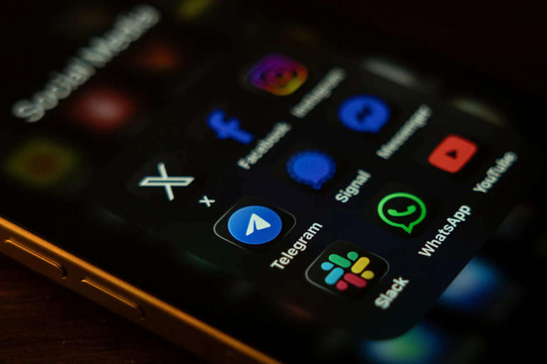What is WhatsApp ghost pairing? The new silent way scammers use to ...