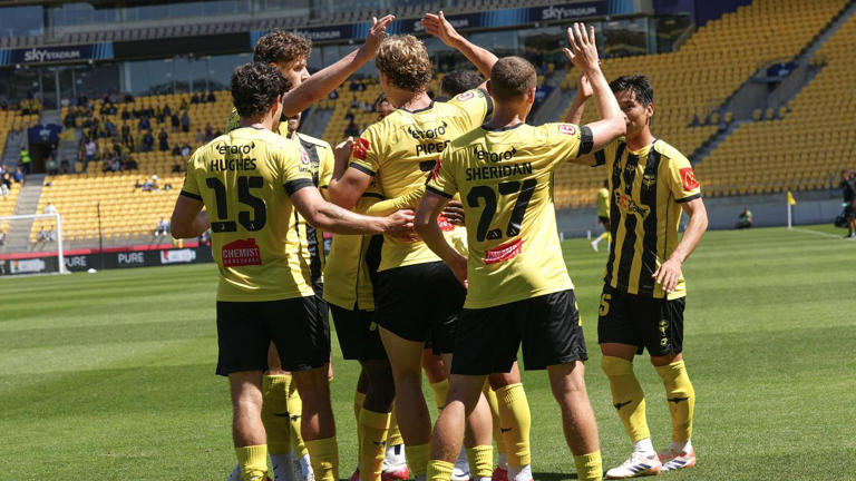 Phoenix bounce back with big win over Mariners