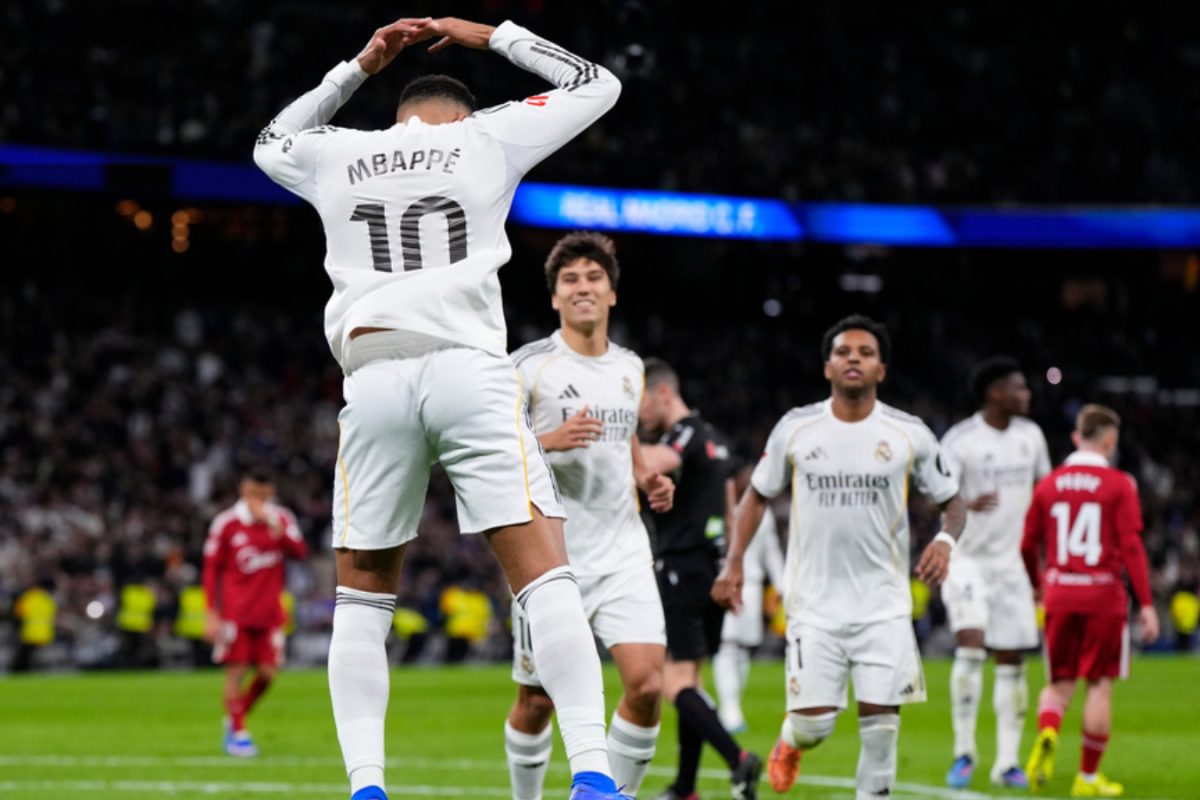 History made on birthday! Kylian Mbappe equals 'idol' Cristiano Ronaldo ...