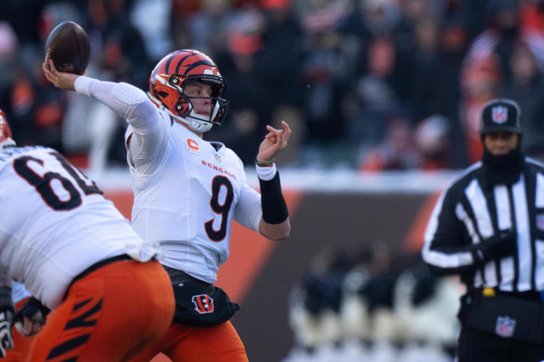 Shocking Joe Burrow, Dolphins report after Tua Tagovailoa benched
