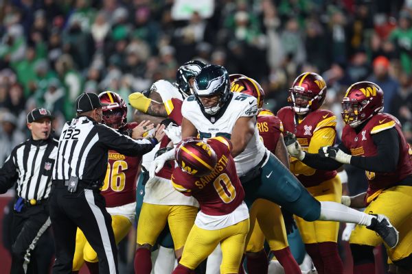 Eagles' 2-point conversion ignites brawl; Sirianni defends play