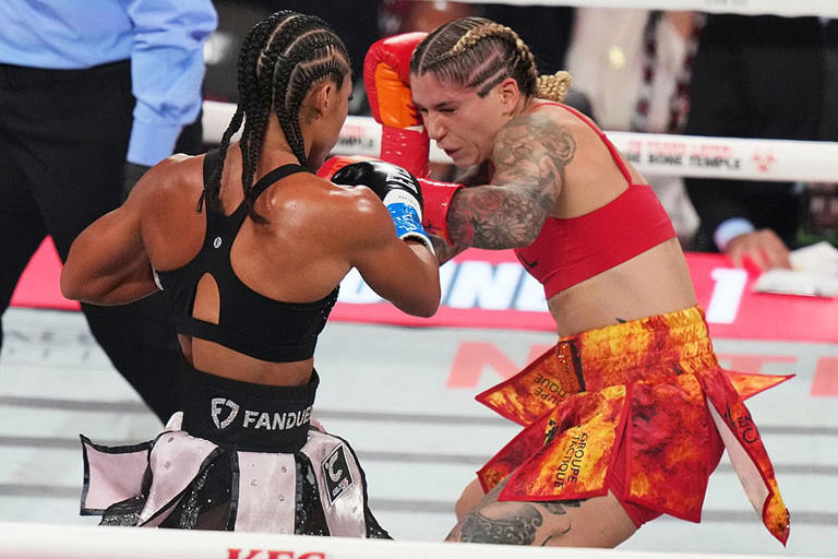 Alycia Baumgardner vs Leila Beaudoin: Unified super-featherweight ...