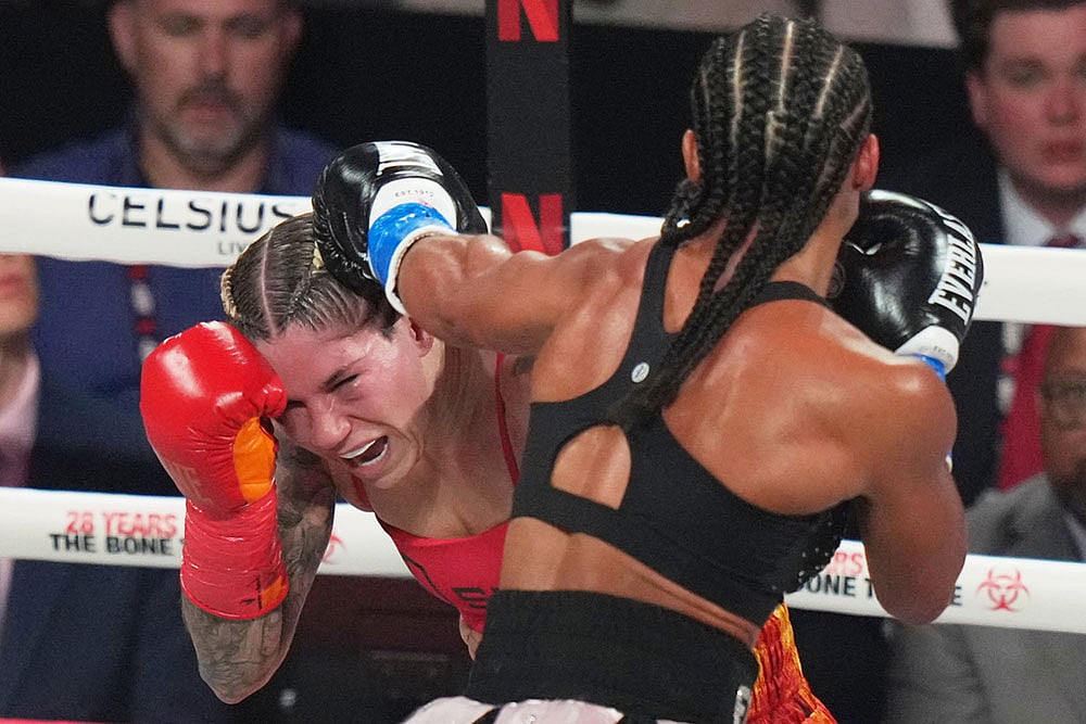 Alycia Baumgardner vs Leila Beaudoin: Unified super-featherweight ...
