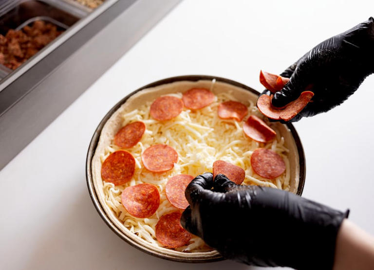 Rosati’s Pizza brings Chicago deep-dish to Utah, but the real star is ...