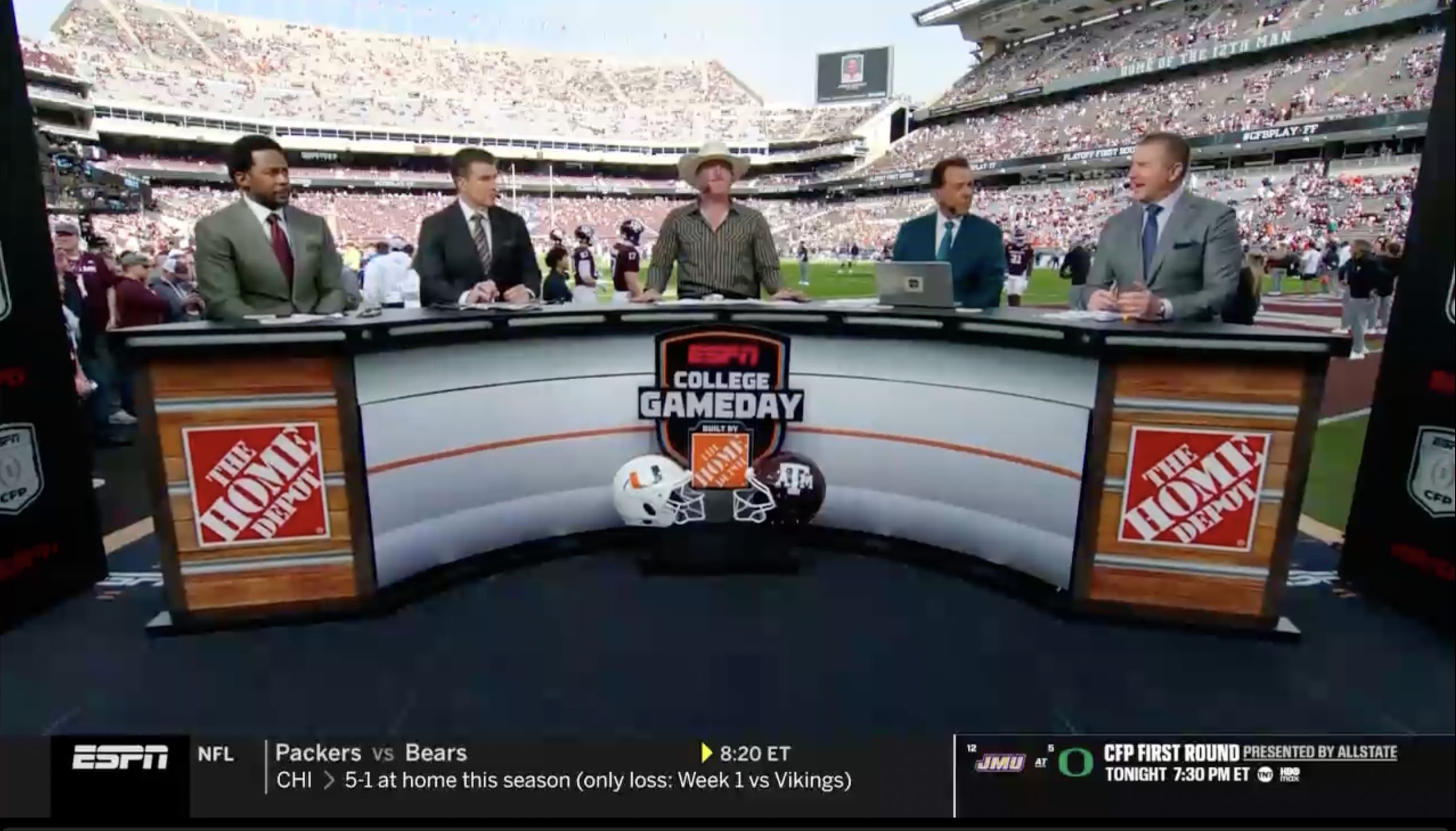 'College GameDay' crew sends clear message