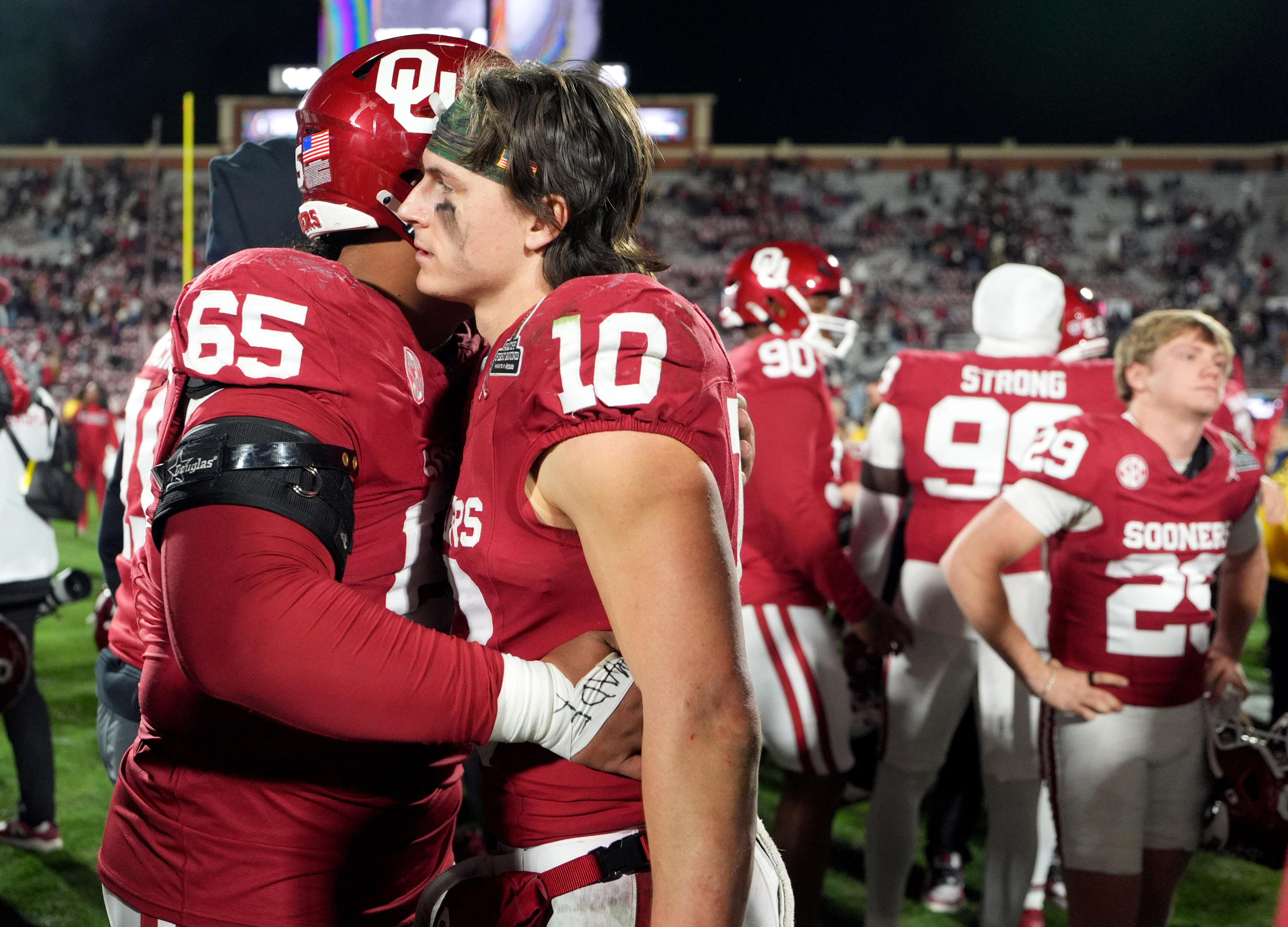 OU football announces return of QB John Mateer, LB Kip Lewis in 2026