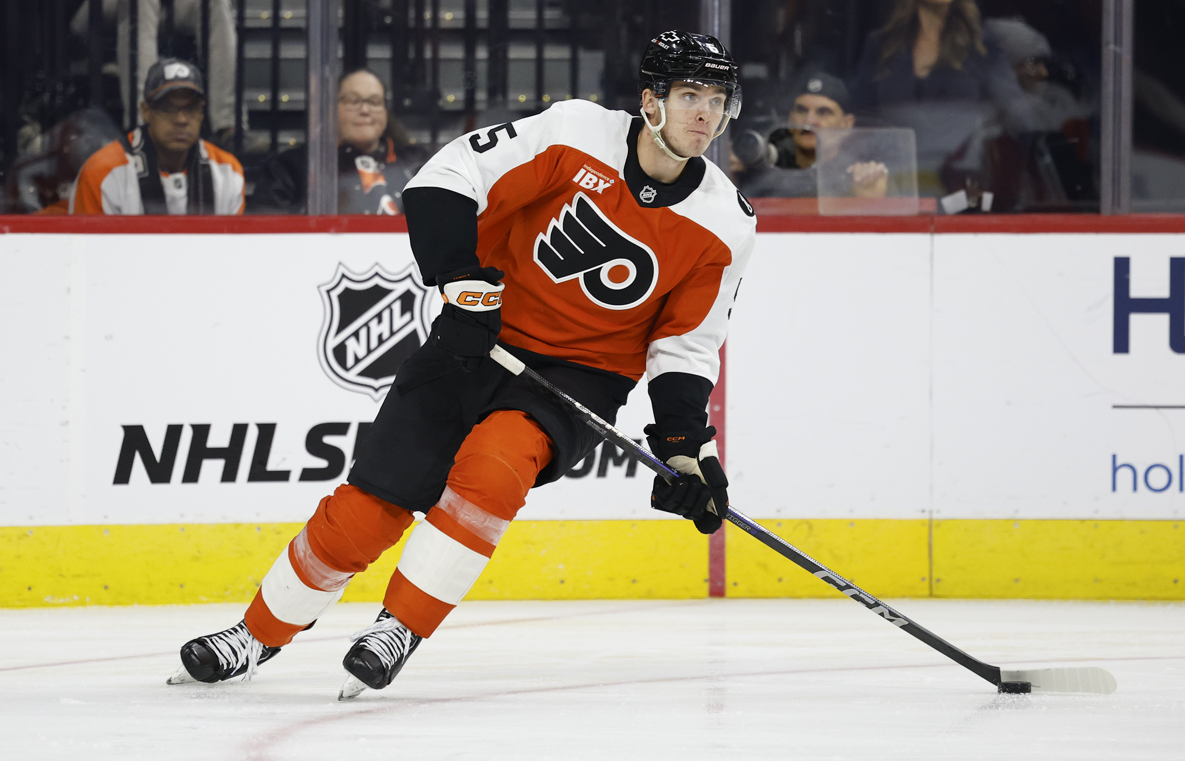 Flyers’ Christian Dvorak, Dan Vladař out with injuries, and more roster ...