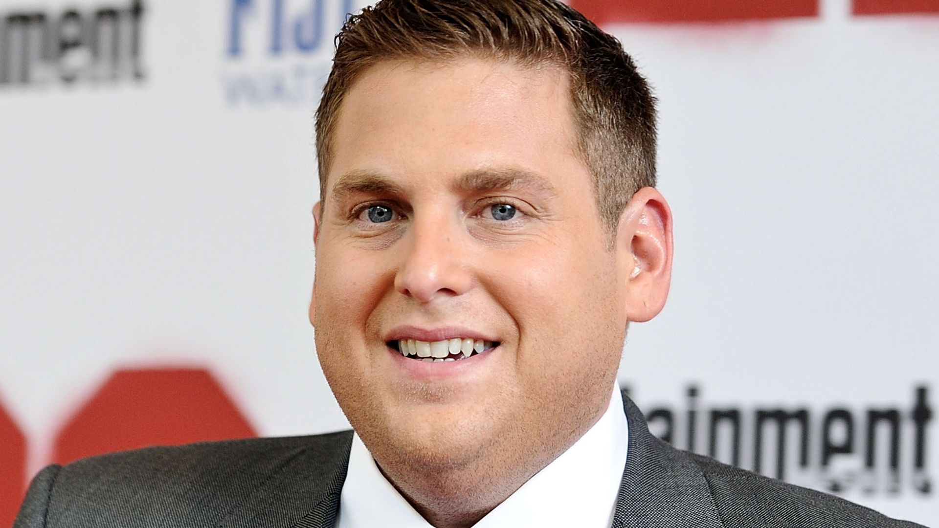Jonah Hill looks like a different person in then and now photos as he ...