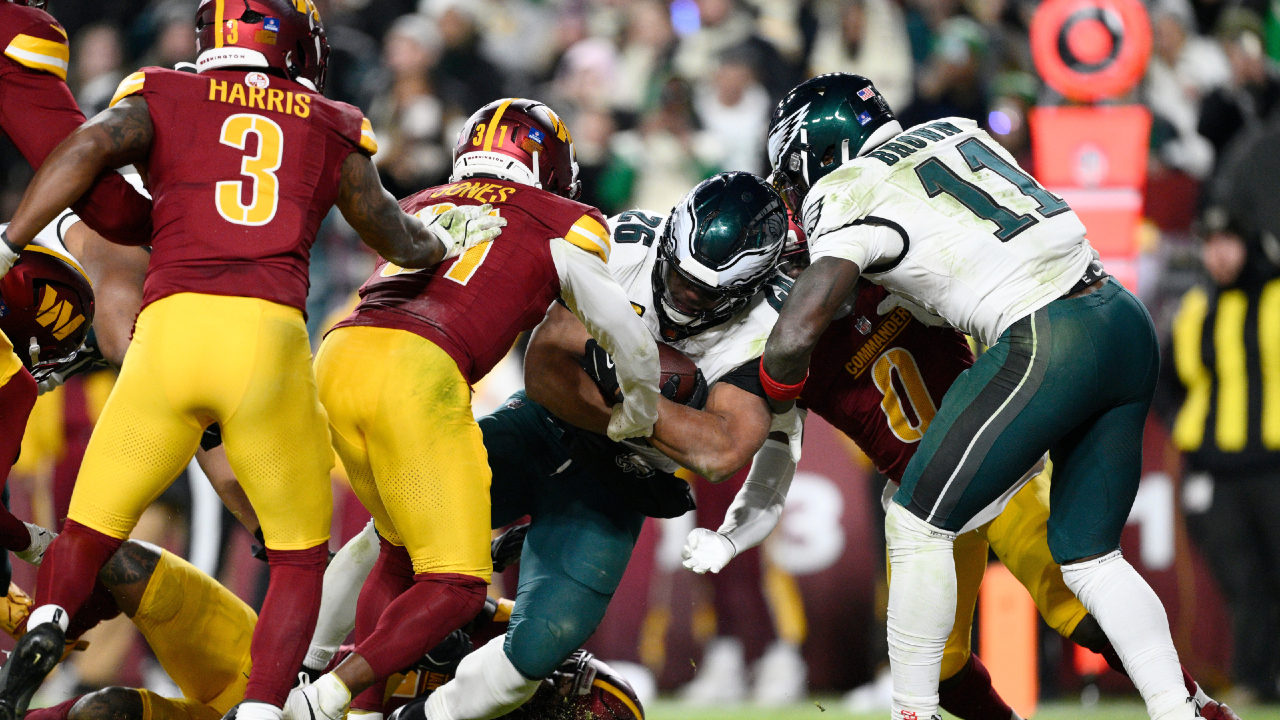 Three players ejected after brawl late in Eagles’ game against Commanders