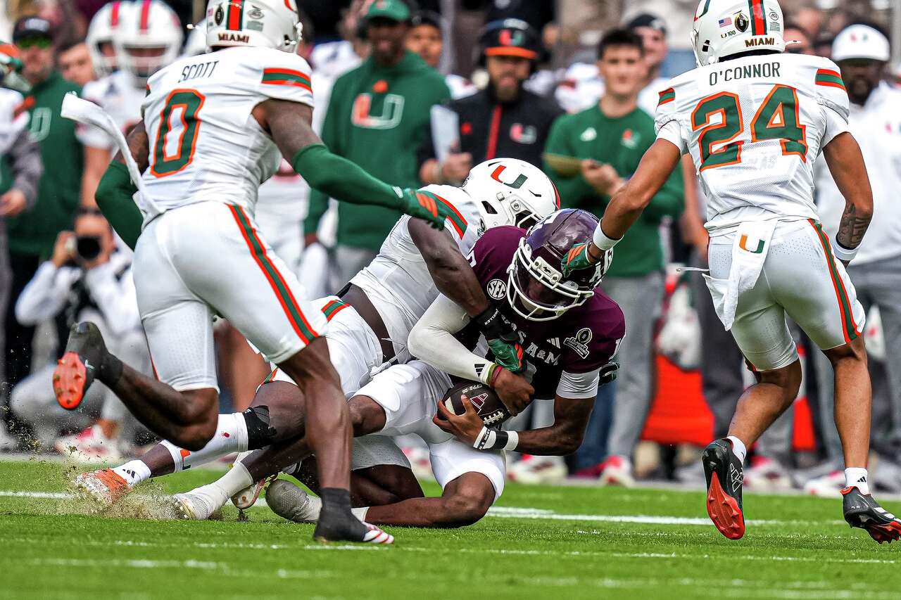 Texas A&M football: Trash-talking Aggies O-line falters vs Miami ...