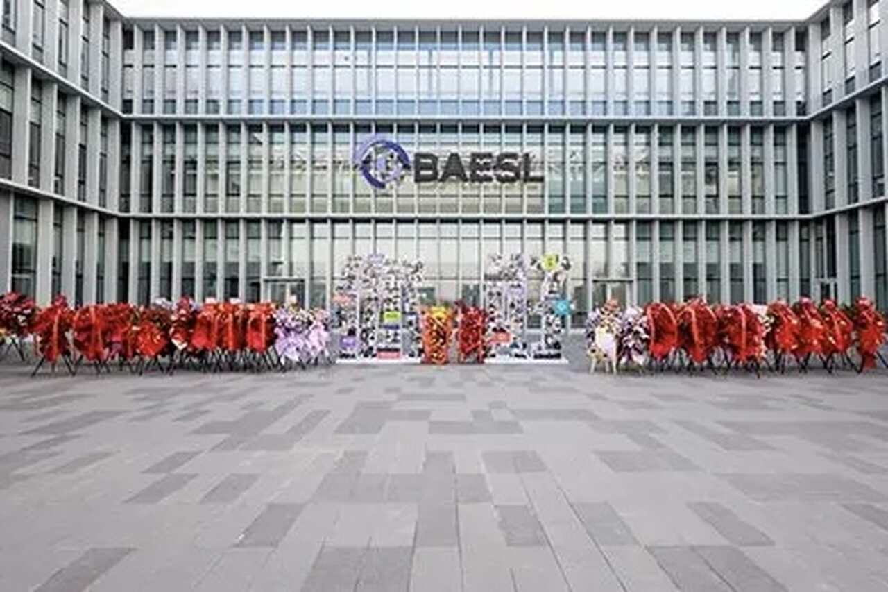 Rolls-Royce åpner nytt anlegg for motoroverhaling i Kina