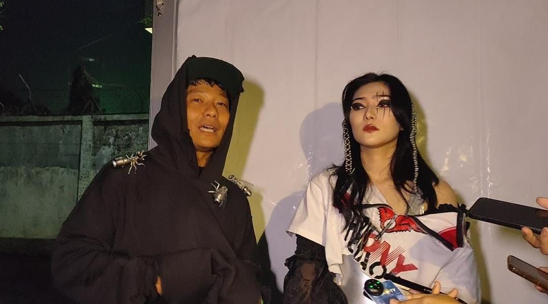 Tutup tahun, Isyana Sarasvati kolaborasi dengan Kasimyn di panggung ...