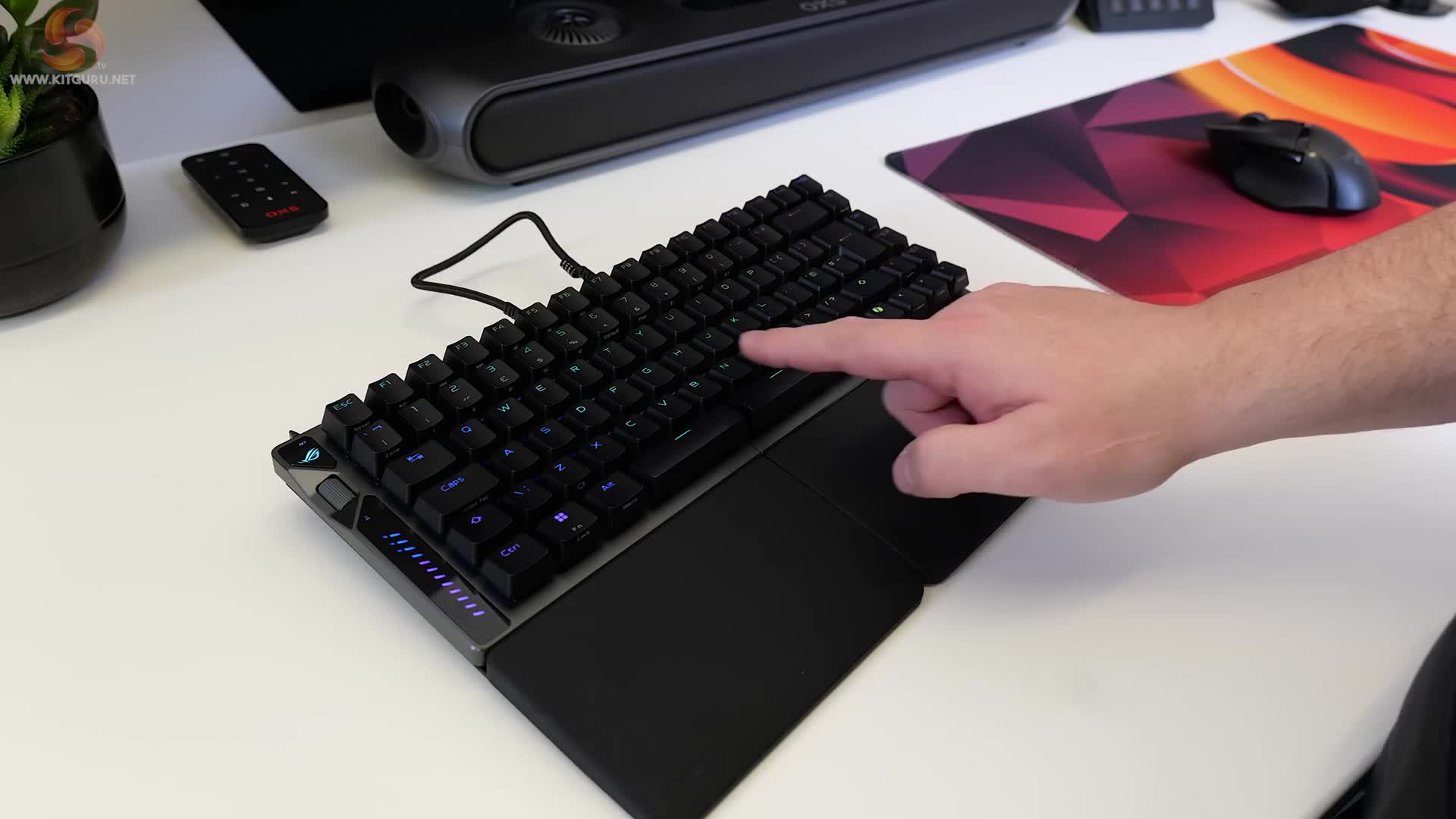 ASUS ROG Falcata review – is this £335 split keyboard worth it?