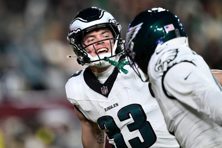 Jalen Hurts and the Eagles win their second NFC East title in a row by ...