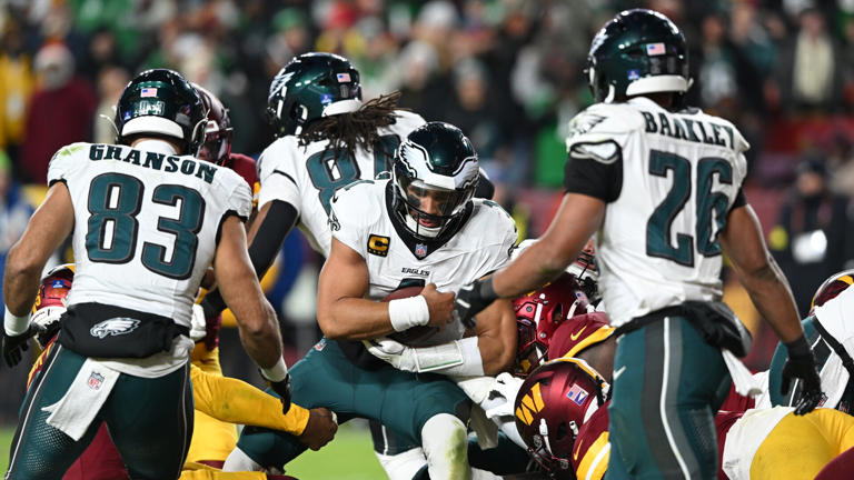 Eagles clinch NFC East for second consecutive year with win over Commanders