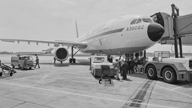 The 10 oldest aircraft that are still in service today