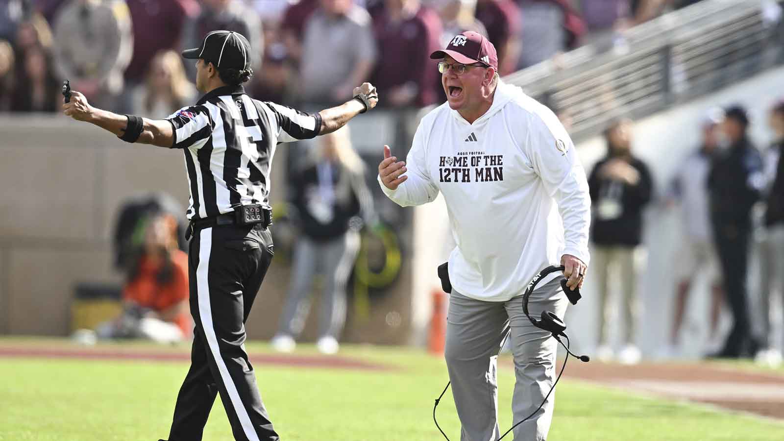 Mike Elko drops 'one-dimensional' take on Texas A&M football's CFP ...