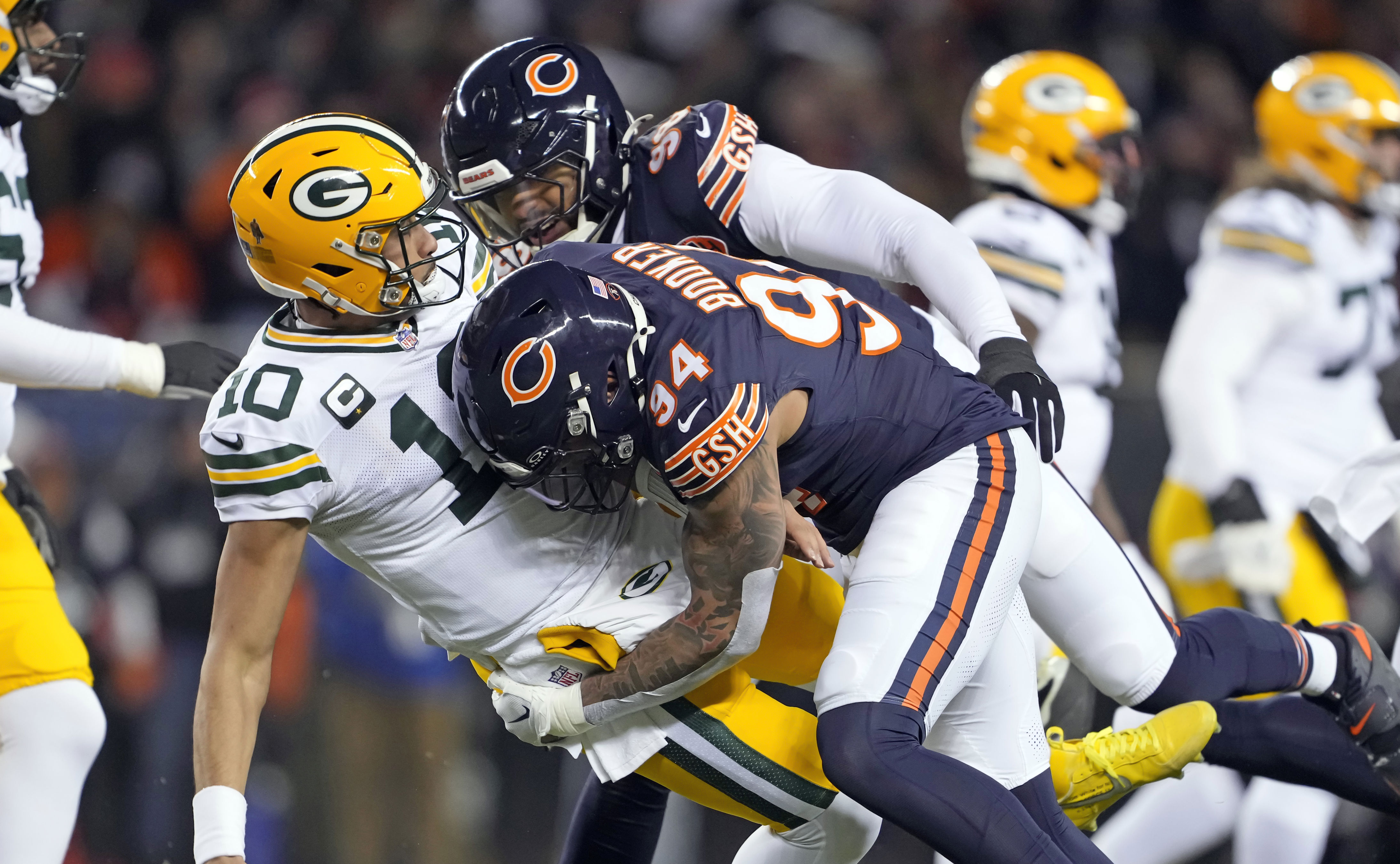 Packers QB Jordan Love exits Bears game after taking vicious hit