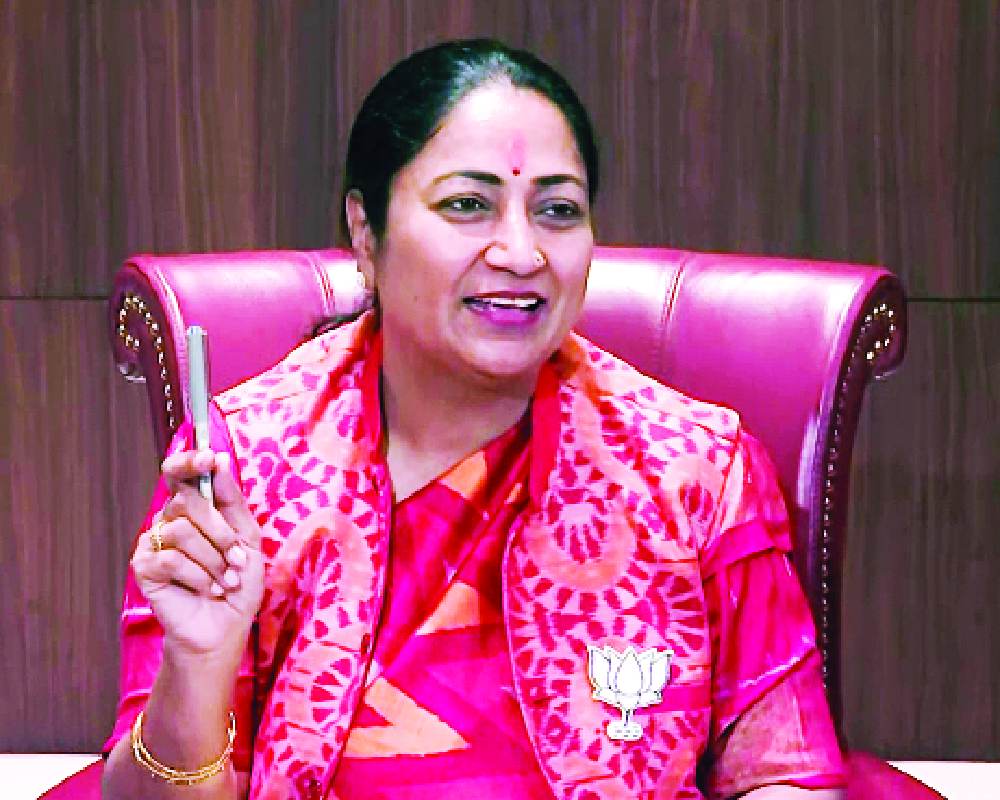 CM announces framework for electric vehicle policy next year