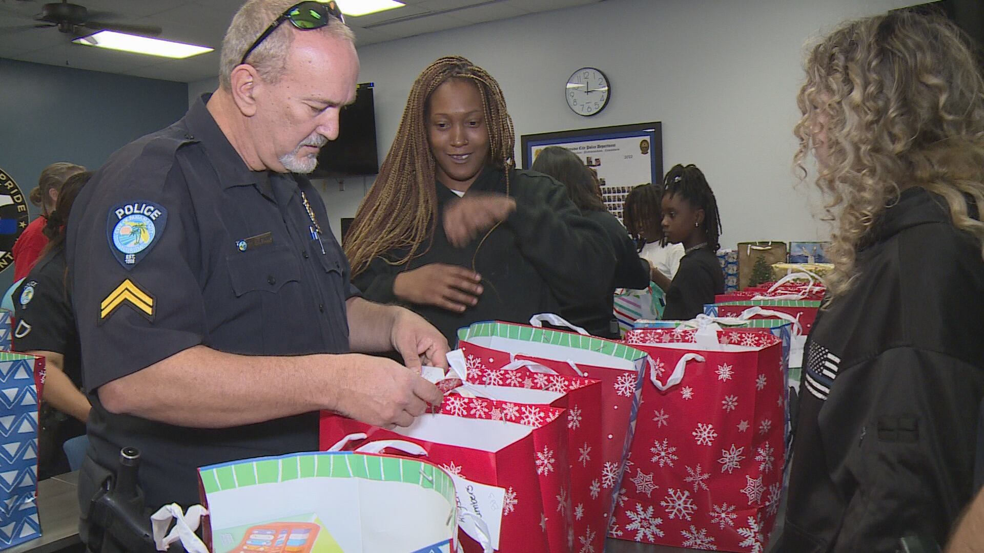 Panama City Police Department hosts annual Blue Santa program