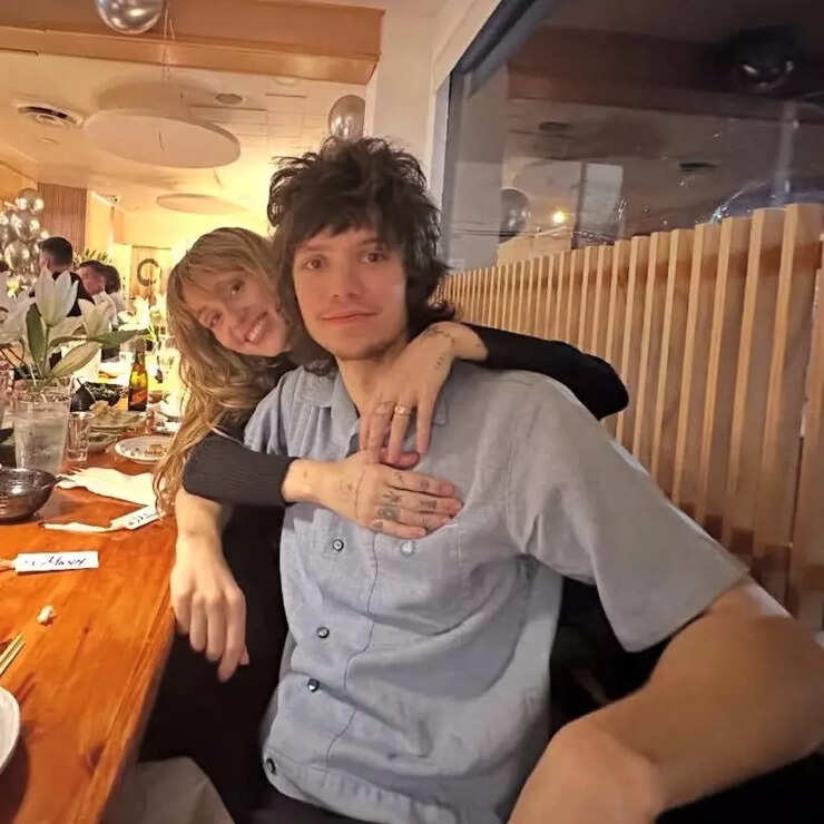 Is Miley Cyrus ditching a traditional wedding? Singer reportedly plans ...