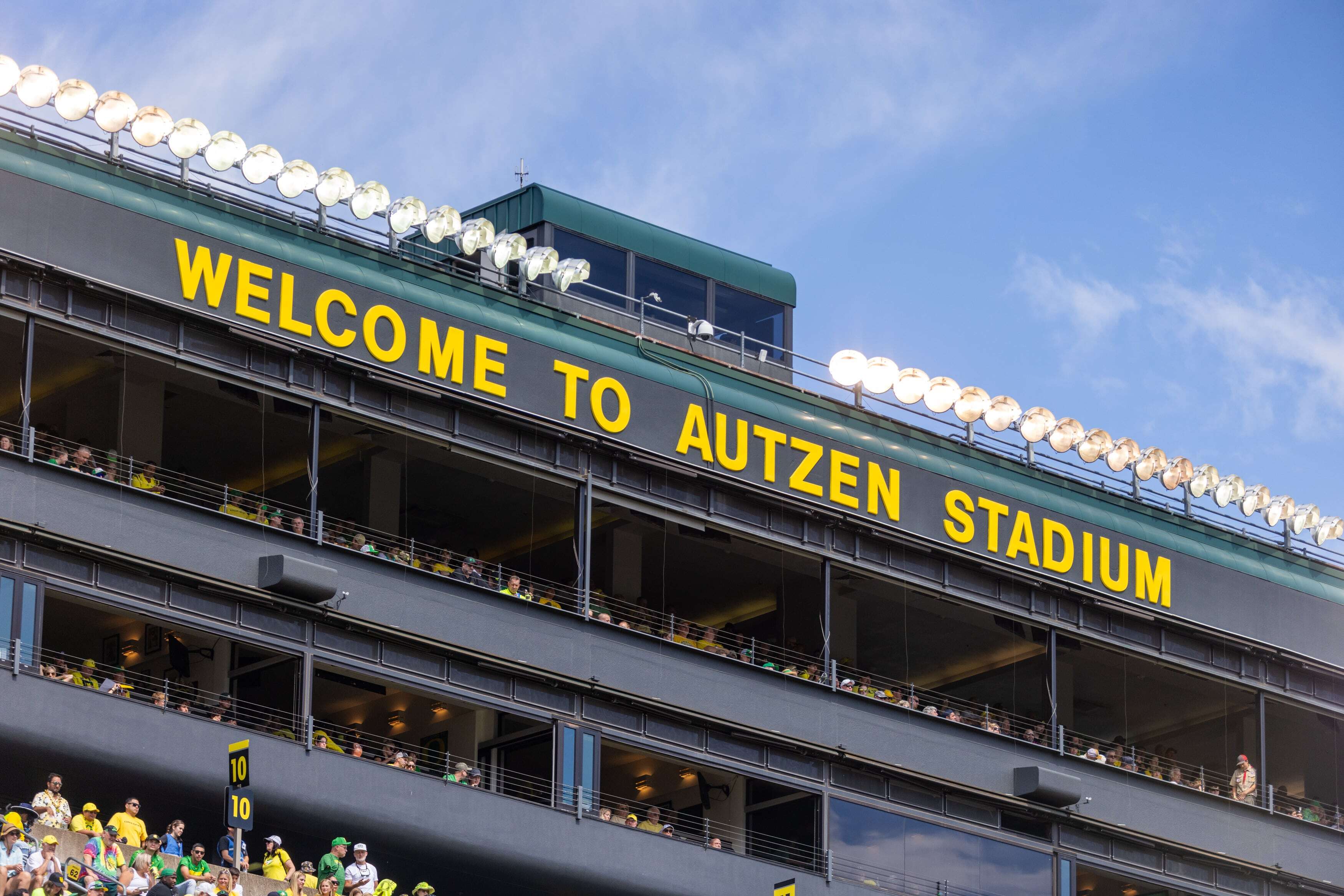 No. 5 Oregon Ducks vs. No. 12 James Madison Dukes in College Football ...