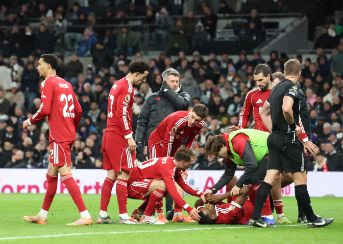 Son Heung-min has virtually won this year's Escape Award...Two players ...