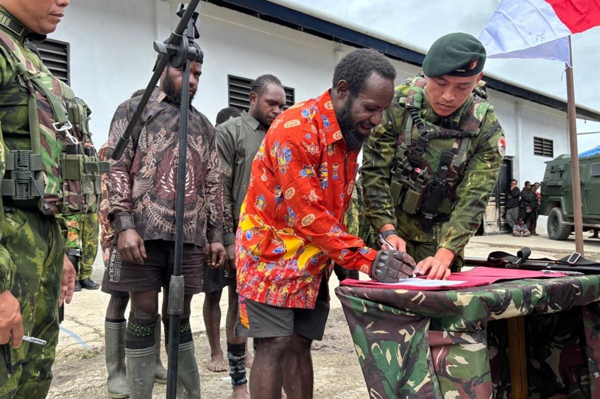 Satgas Yonif 142/Ksatria Jaya Ikrarkan Tujuh Eks TPNPB OPM kembali ke ...