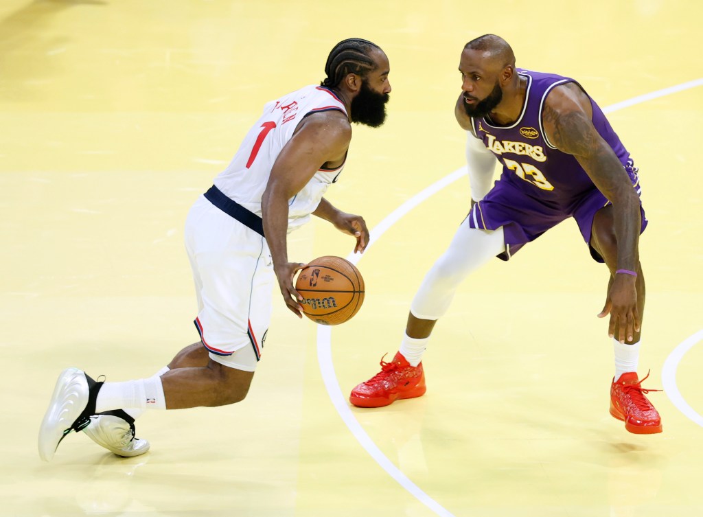 How to watch Lakers vs Clippers: Live stream NBA, TV channel