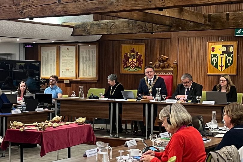 Gloucester mayor takes aim at AI video and 'sets record straight' over ...