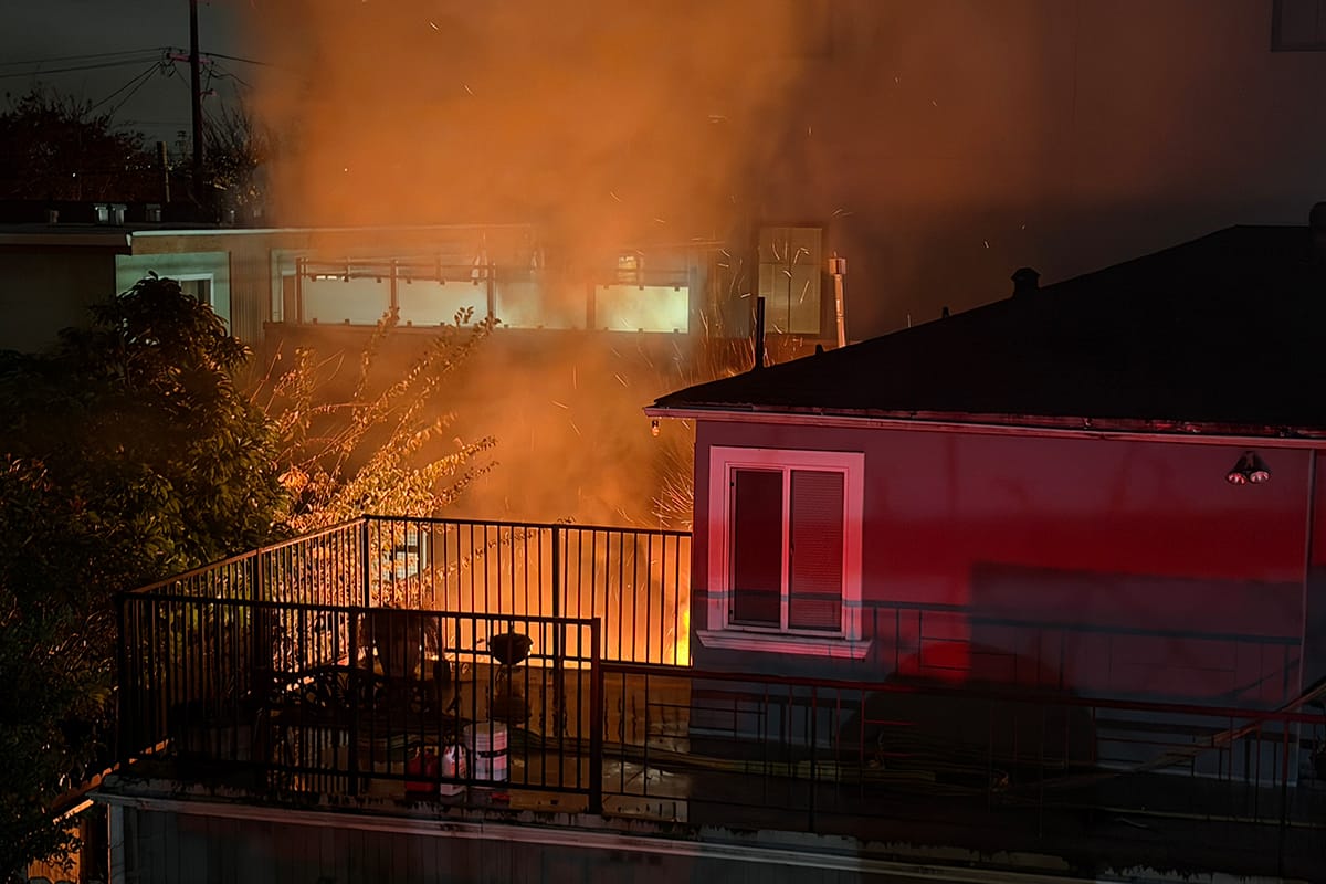 Fire behind Berkeley apartment building under investigation