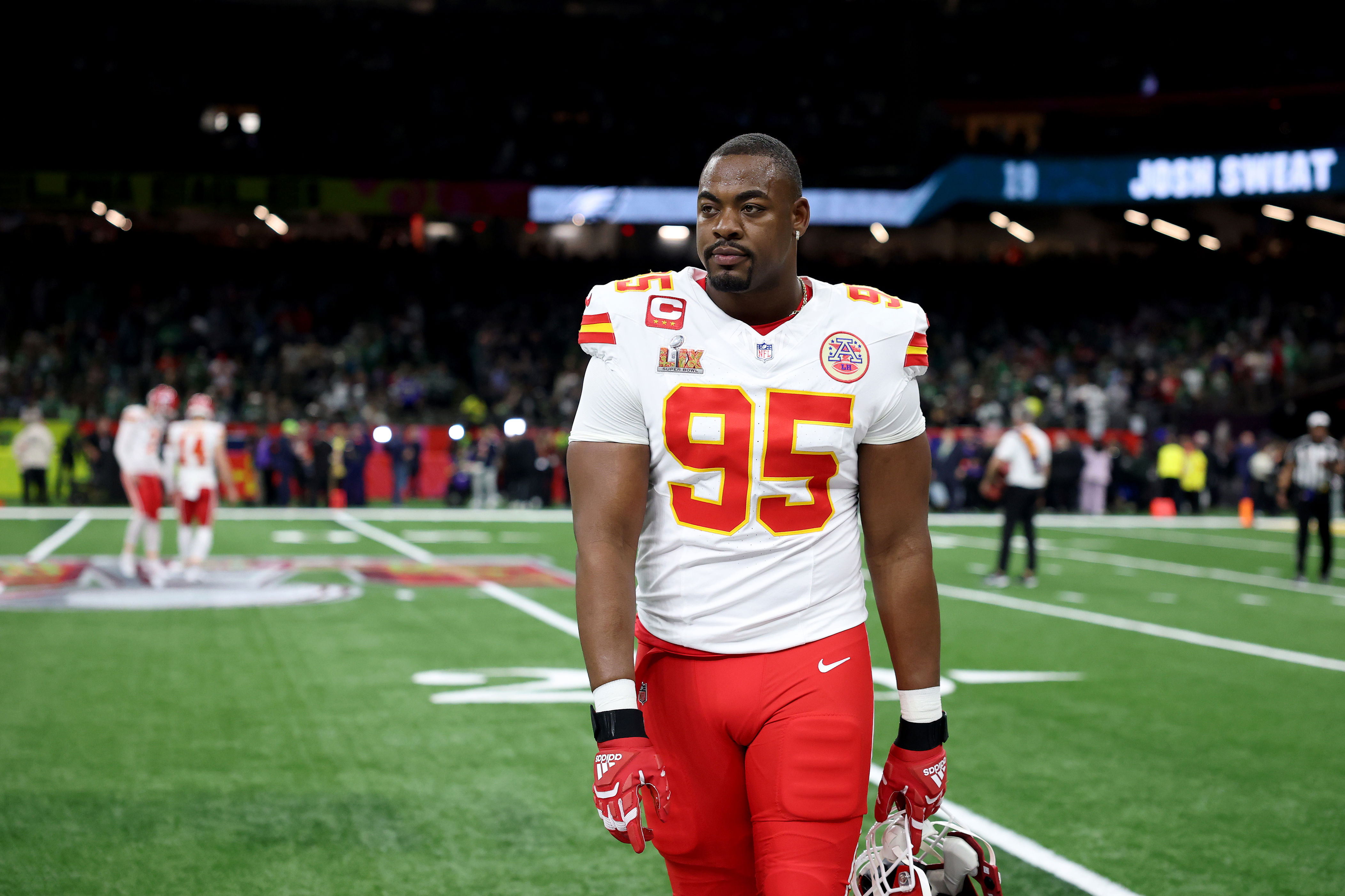 Let's argue: The Chiefs should trade Chris Jones