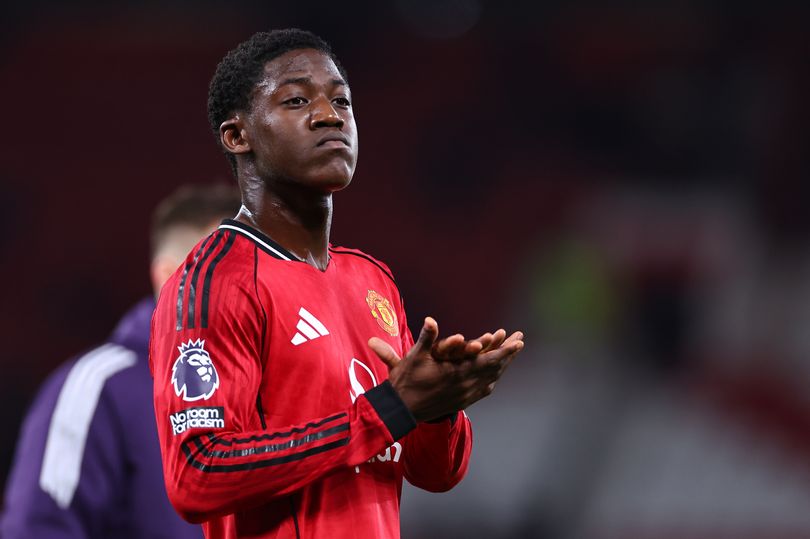 Kobbie Mainoo transfer theory emerges as Man Utd star is told not to ...