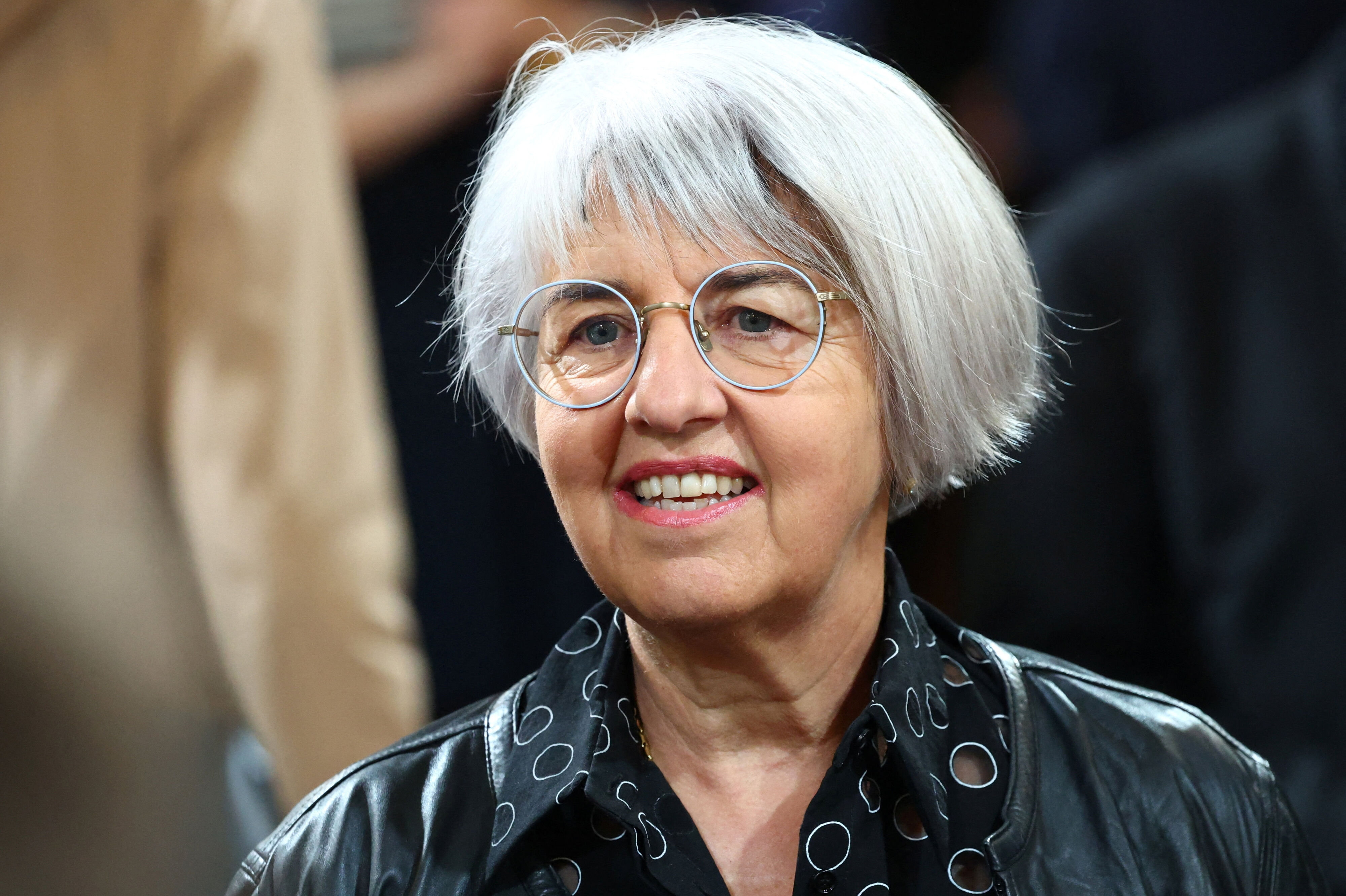 Schweizisk minister åbner for forbud mod sociale medier