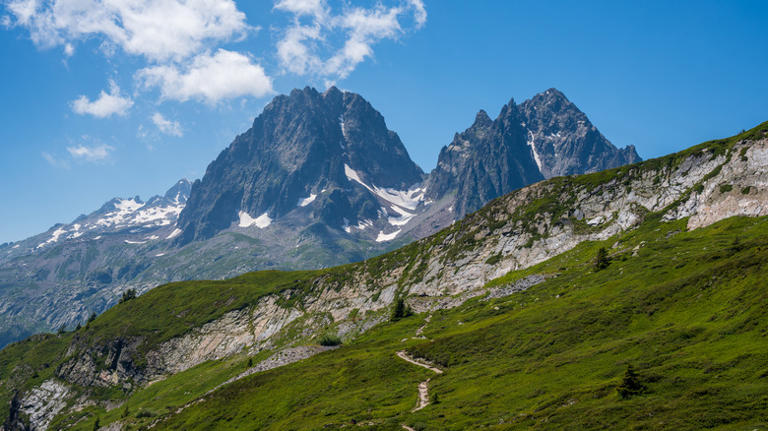 Rick Steves urges hikers to adopt this important routine before the ...