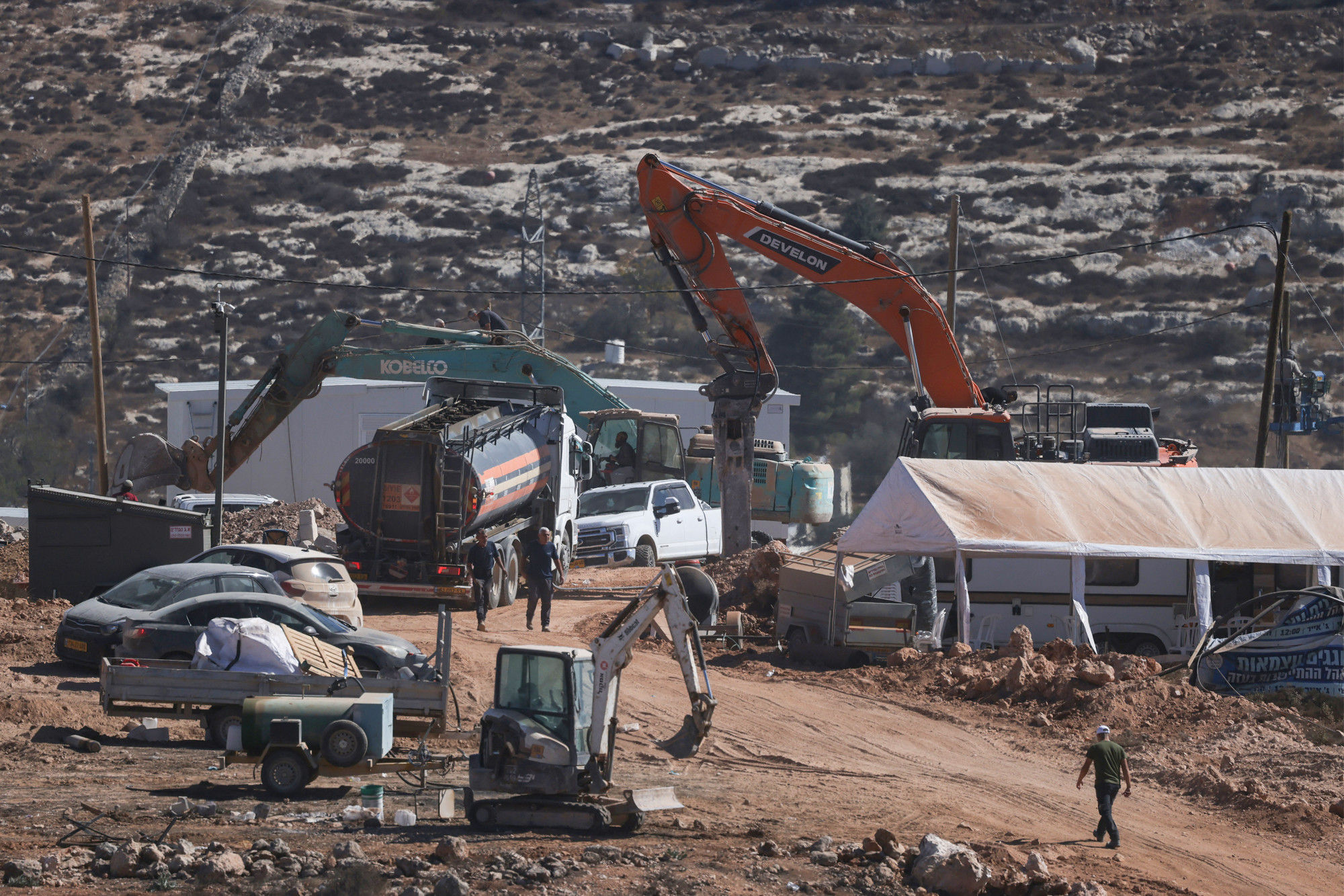 Israël keurt 19 nederzettingen op illegaal bezette Westoever goed