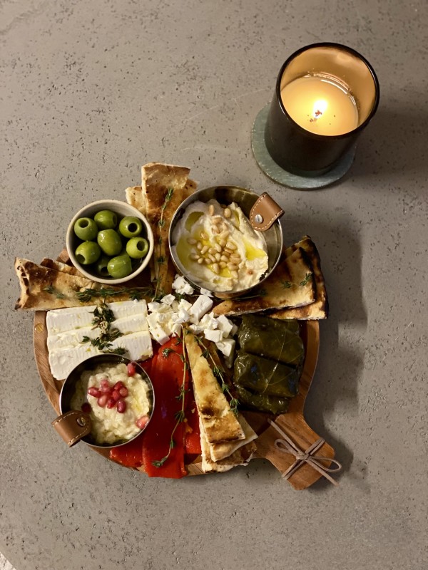 I tried Ina Garten's mezze platter— and my $30 Christmas spread looked ...