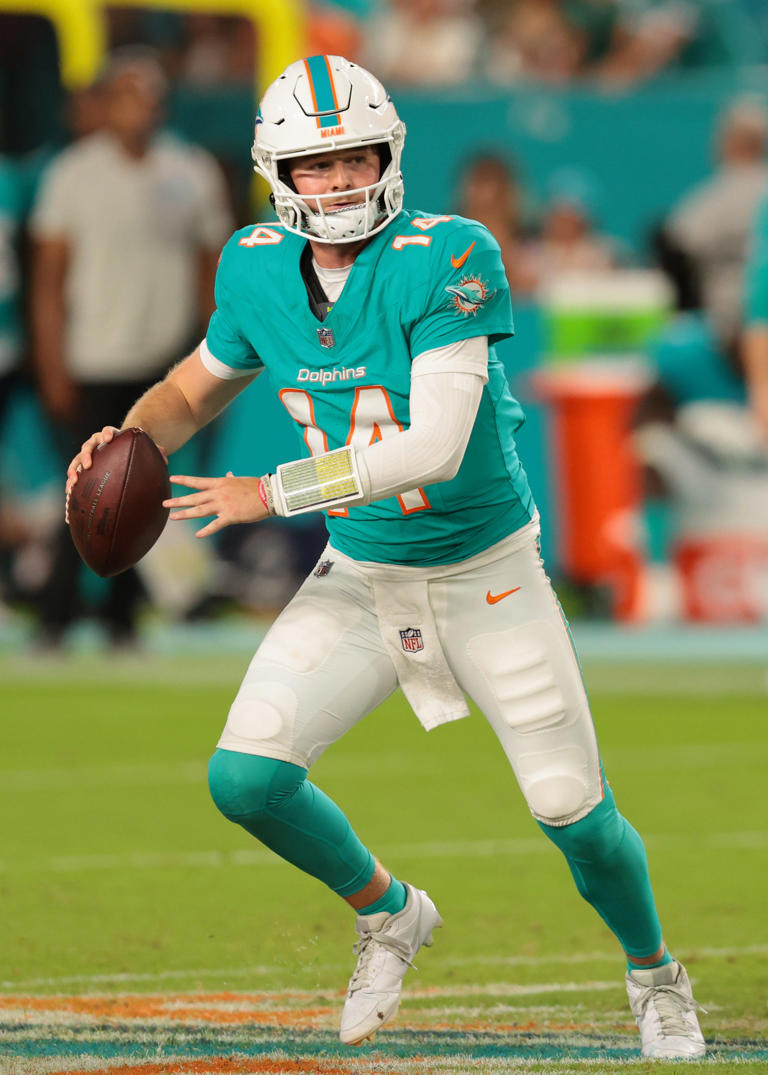 Who's Miami Dolphins starting QB today: Why Tua got benched